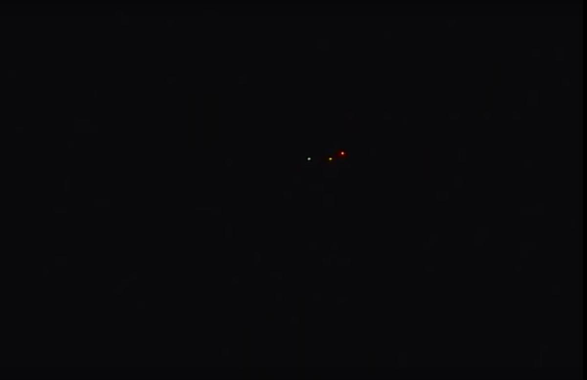 Triangular UAP Caught on Multiple Cameras over Lake Erie! 4-6-2010 ...